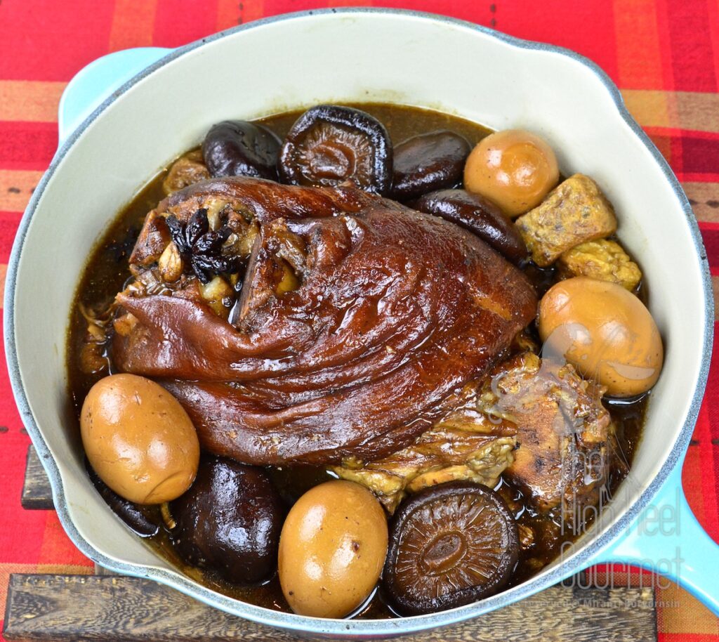 Thai Style Pork Leg Stew with Five Spices and Coke or Pepsi Over Rice, Khao Kha Moo ขาหมูต้มโค้ก ...