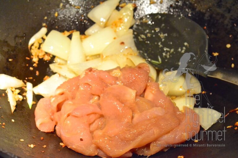 Thai Sweet and Sour Stir-Fry, Pad Priew Wan | The High Heel Gourmet